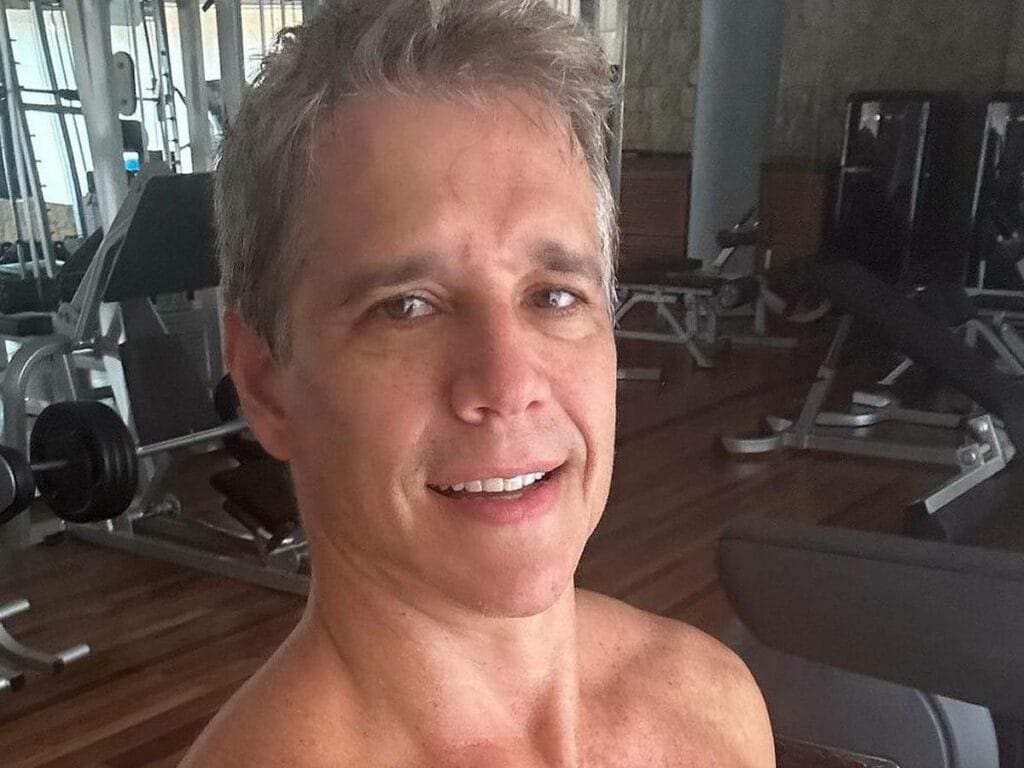 Marcio Garcia abre o coração após filha de 18 anos sair de casa ... Marcio Garcia abre o coração após filha de 18 anos sair de casa ...