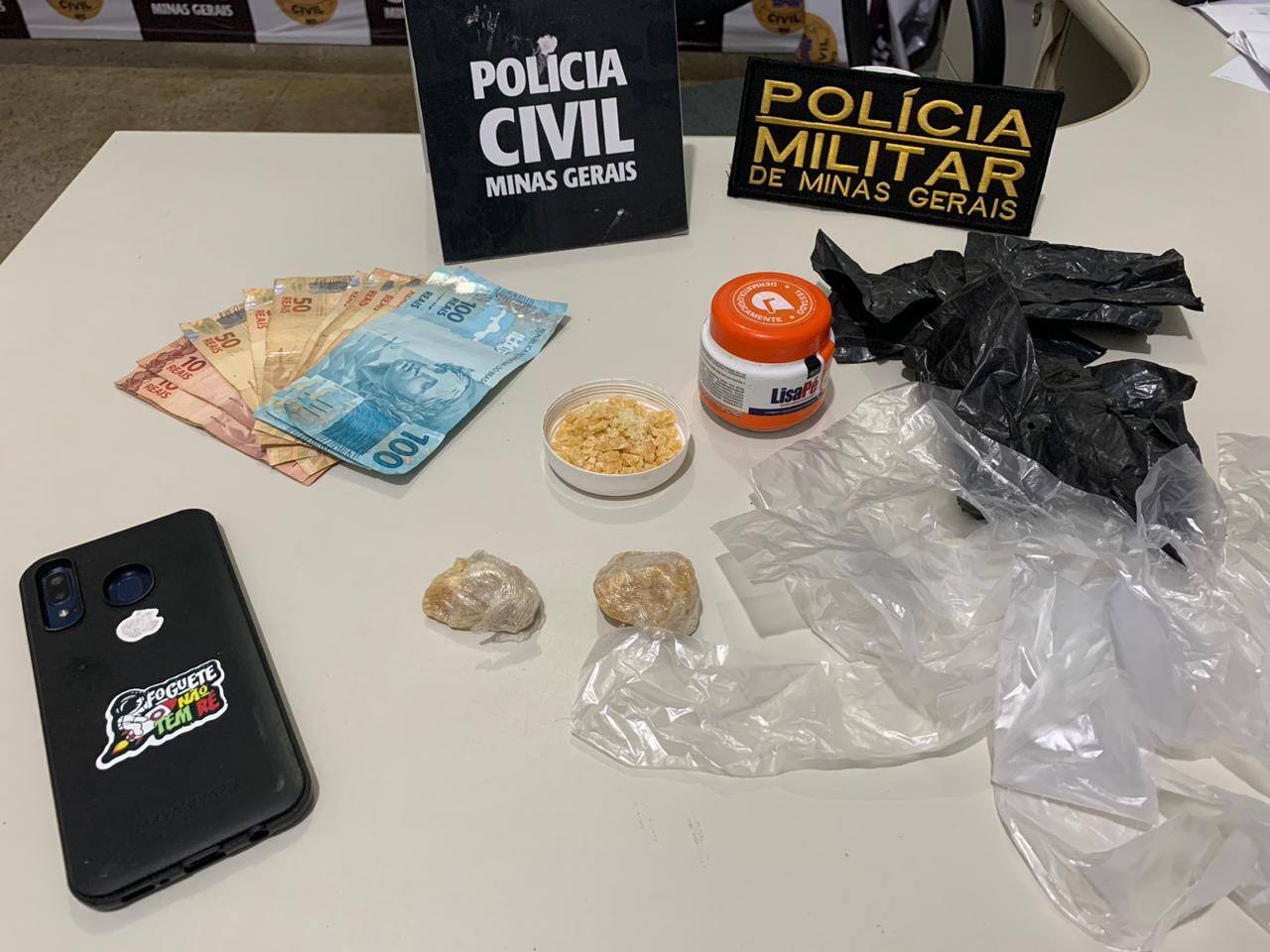 Adolescente De 17 Anos é Apreendido Por Comandar O Tráfico De Drogas Em