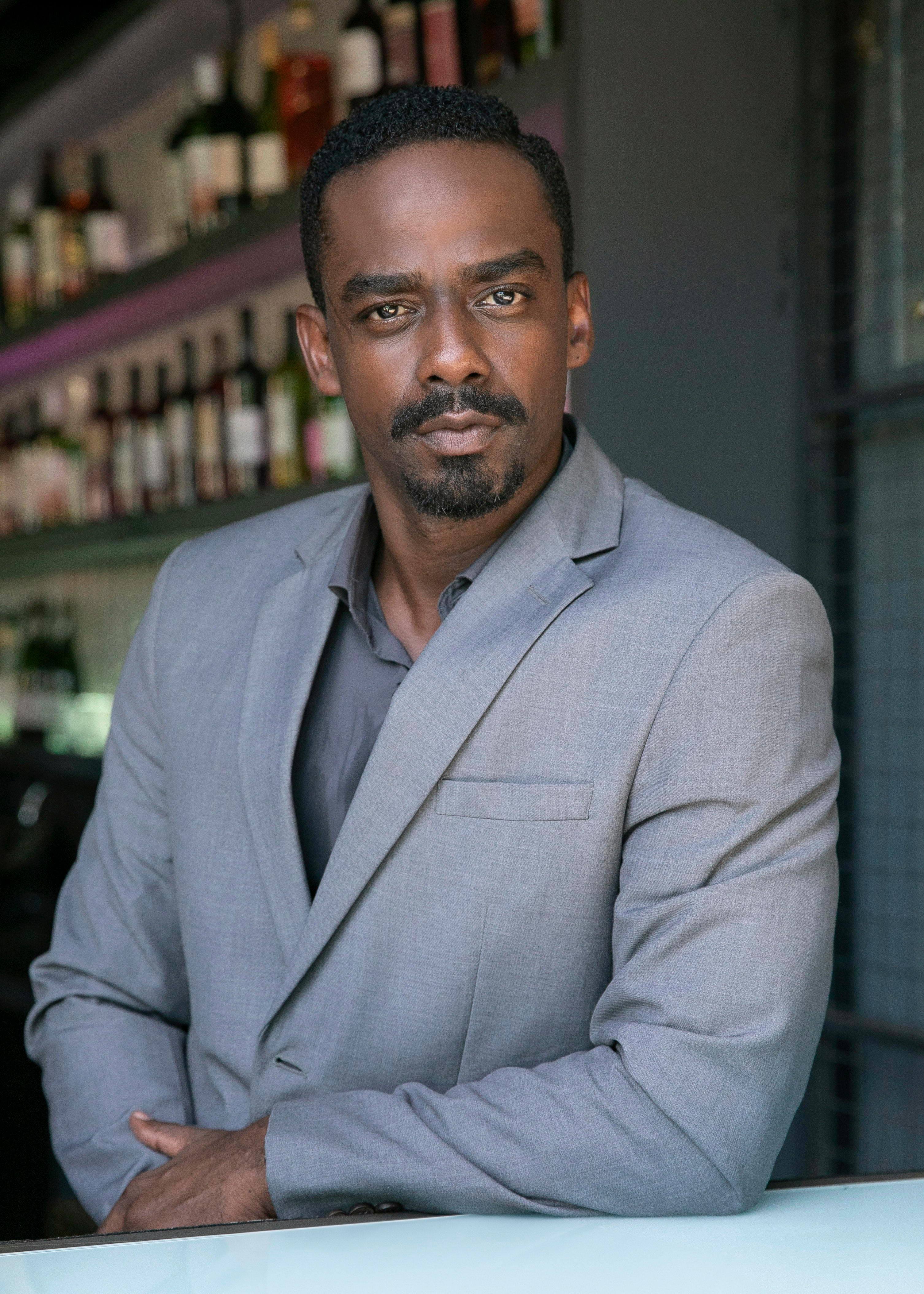 Raphael Logam terá primeiro grande papel em novelas em 'Família é Tudo ... Raphael Logam terá primeiro grande papel em novelas em 'Família é Tudo ...