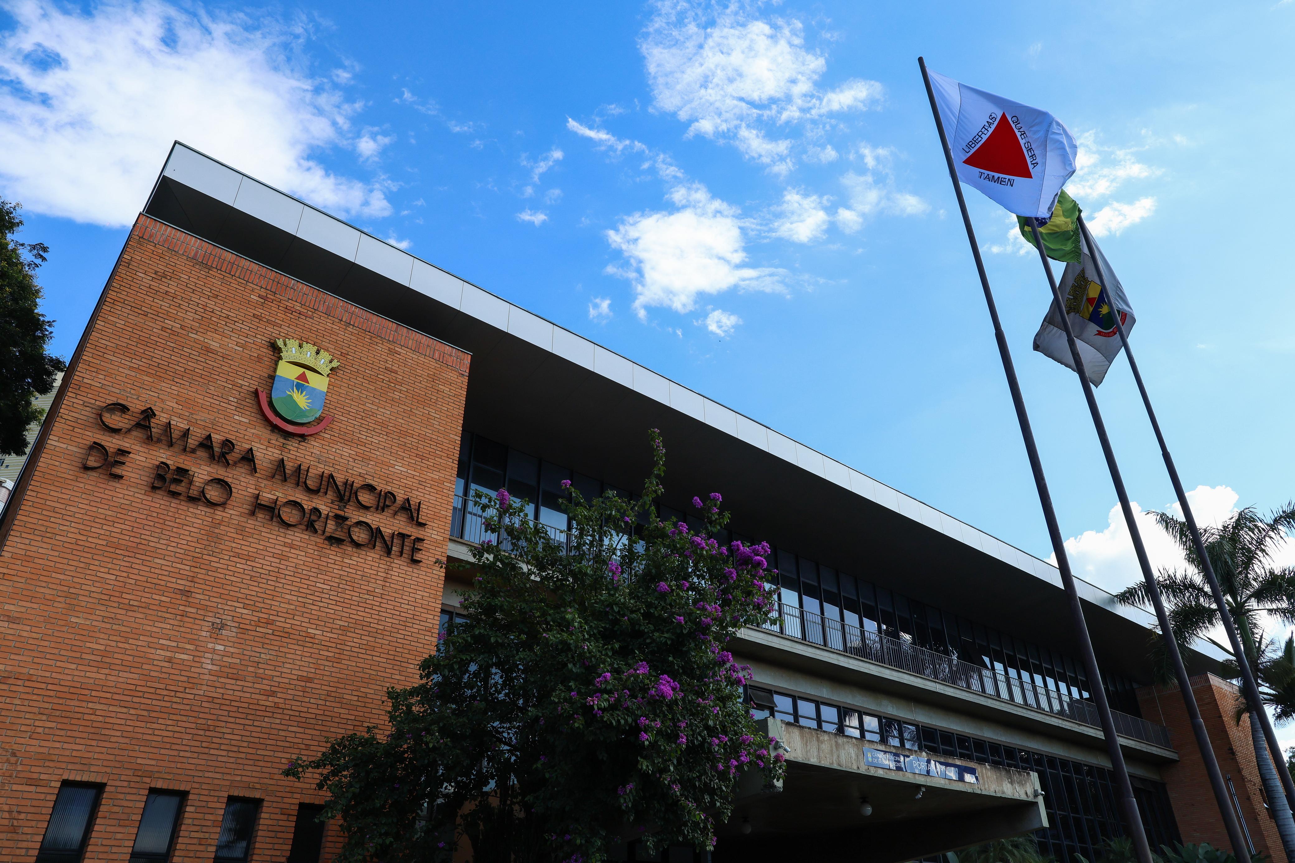 Projeto que reduz jornada de trabalho de terceirizados da PBH será ... Projeto que reduz jornada de trabalho de terceirizados da PBH será ...